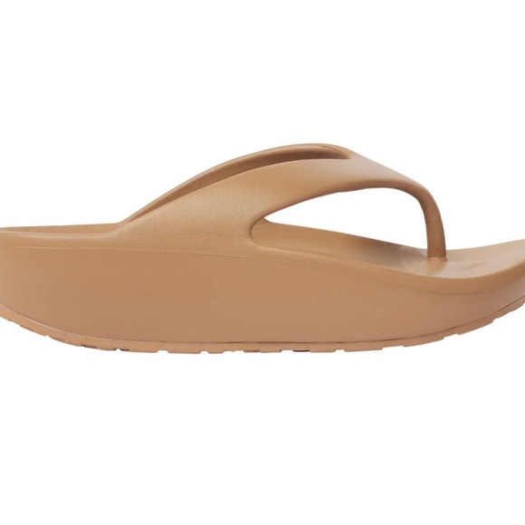 SKIMS | Shoes | Skims Molded Sandal | Poshmark